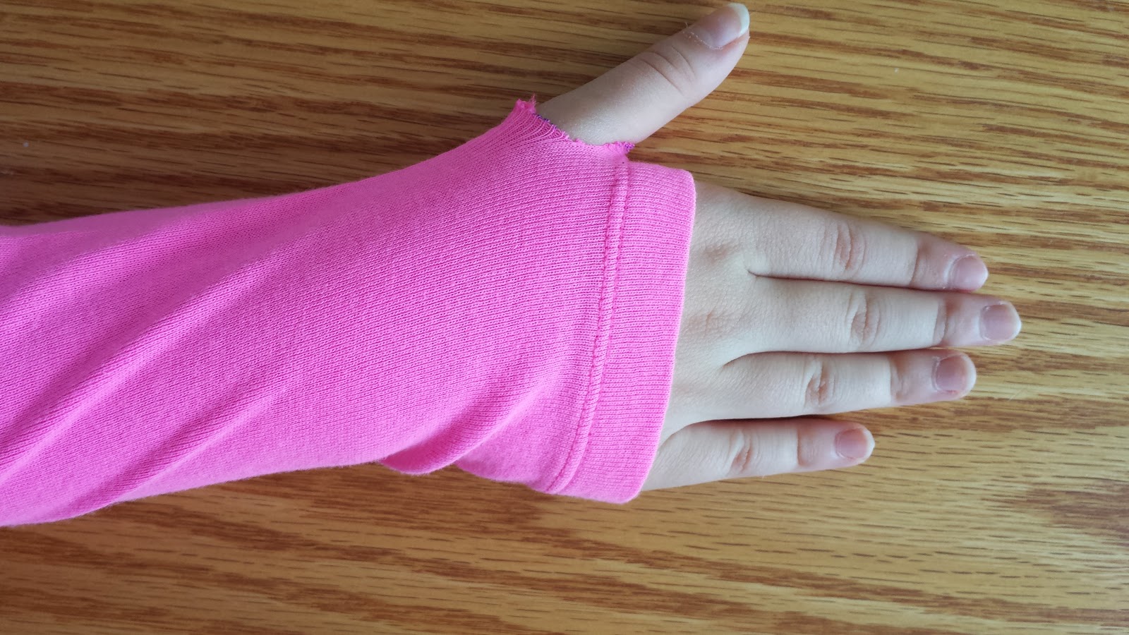 ~ The Frugal D.I.Y. Mom ~: DIY Tutorial Wrist Cover Ups - No More Snowy ...