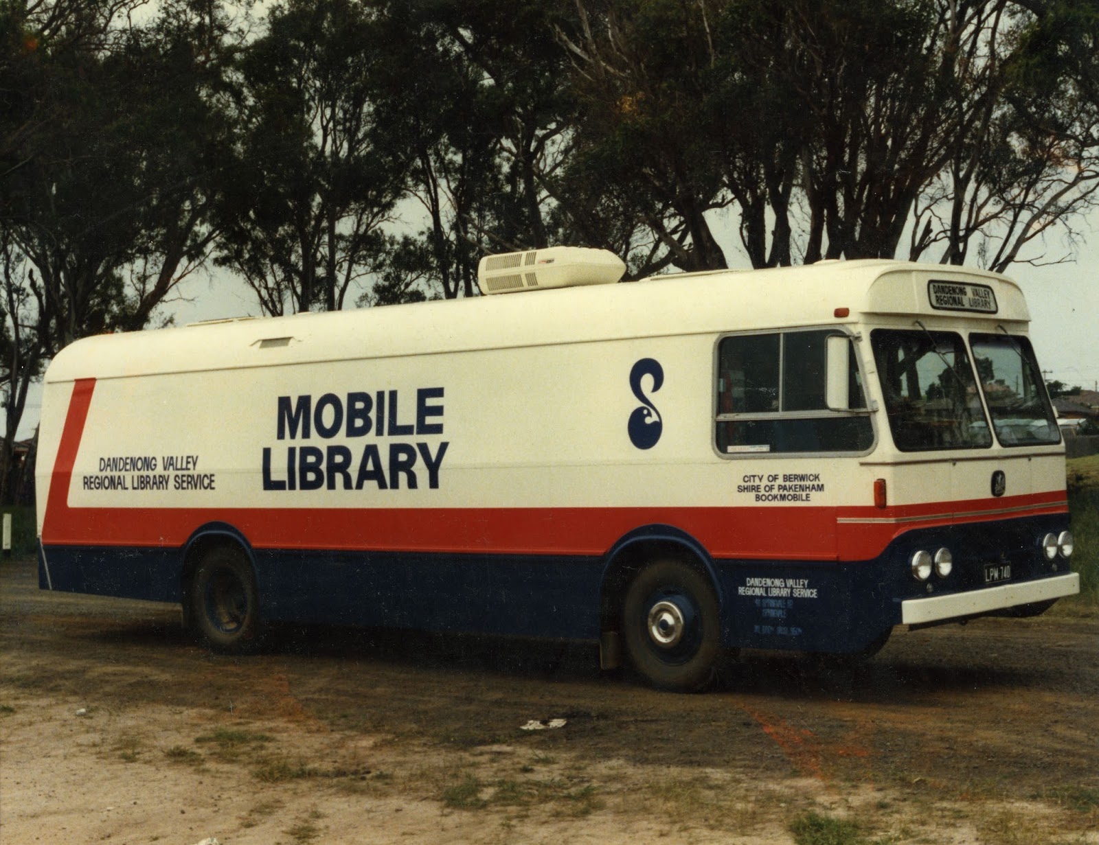 Casey Cardinia - links to our past: Mobile Library services
