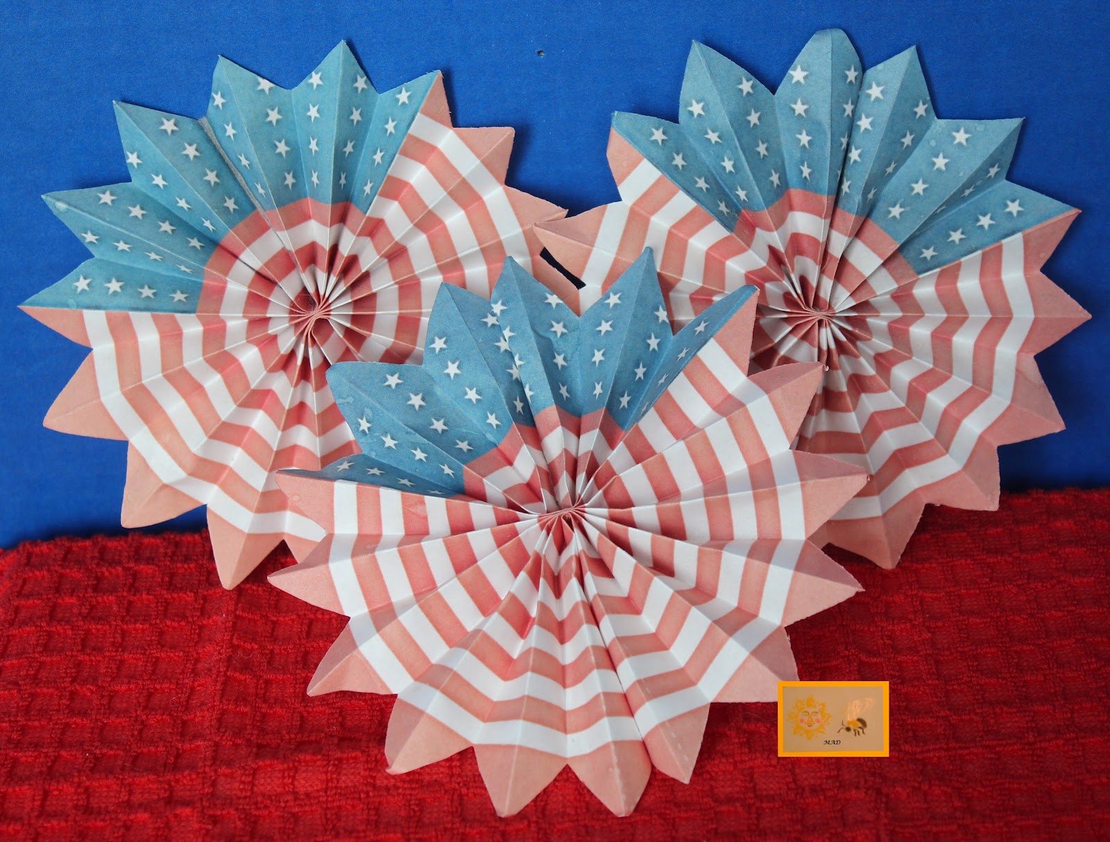 Created by Sunshine HoneyBee: 4th of July Paper Red/White/Blue Flag ...