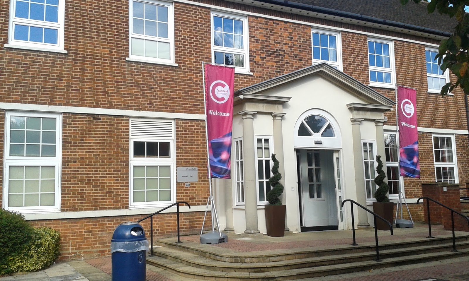 The Big Crane Theory (Cranfield University double-diplôme): Comment se ...