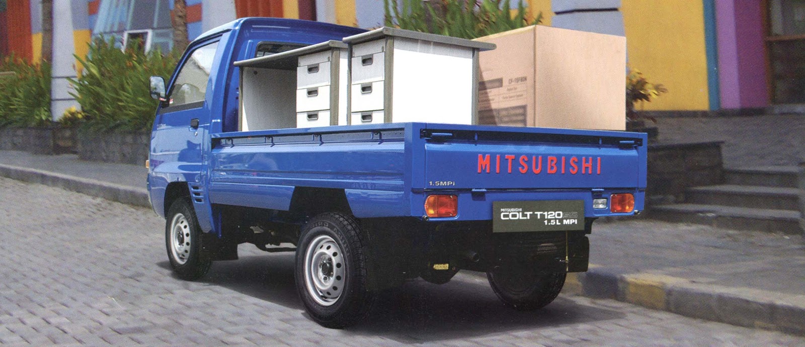 COLT T 120 SS FLAT DECK - MITSUBISHI COLT DIESEL