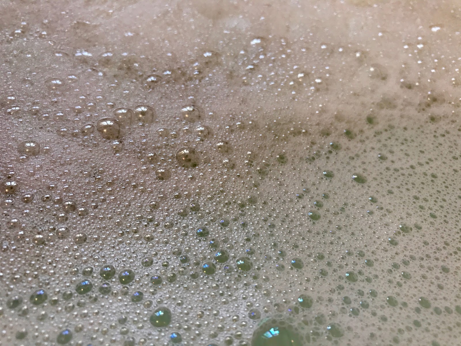 All Things Lush UK: Boo Bath Melt And Bubble Bar