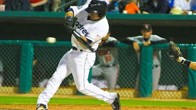 Bleeding Yankee Blue: THE YANKEES TRADE FOR THE "DEAN OF SWING"