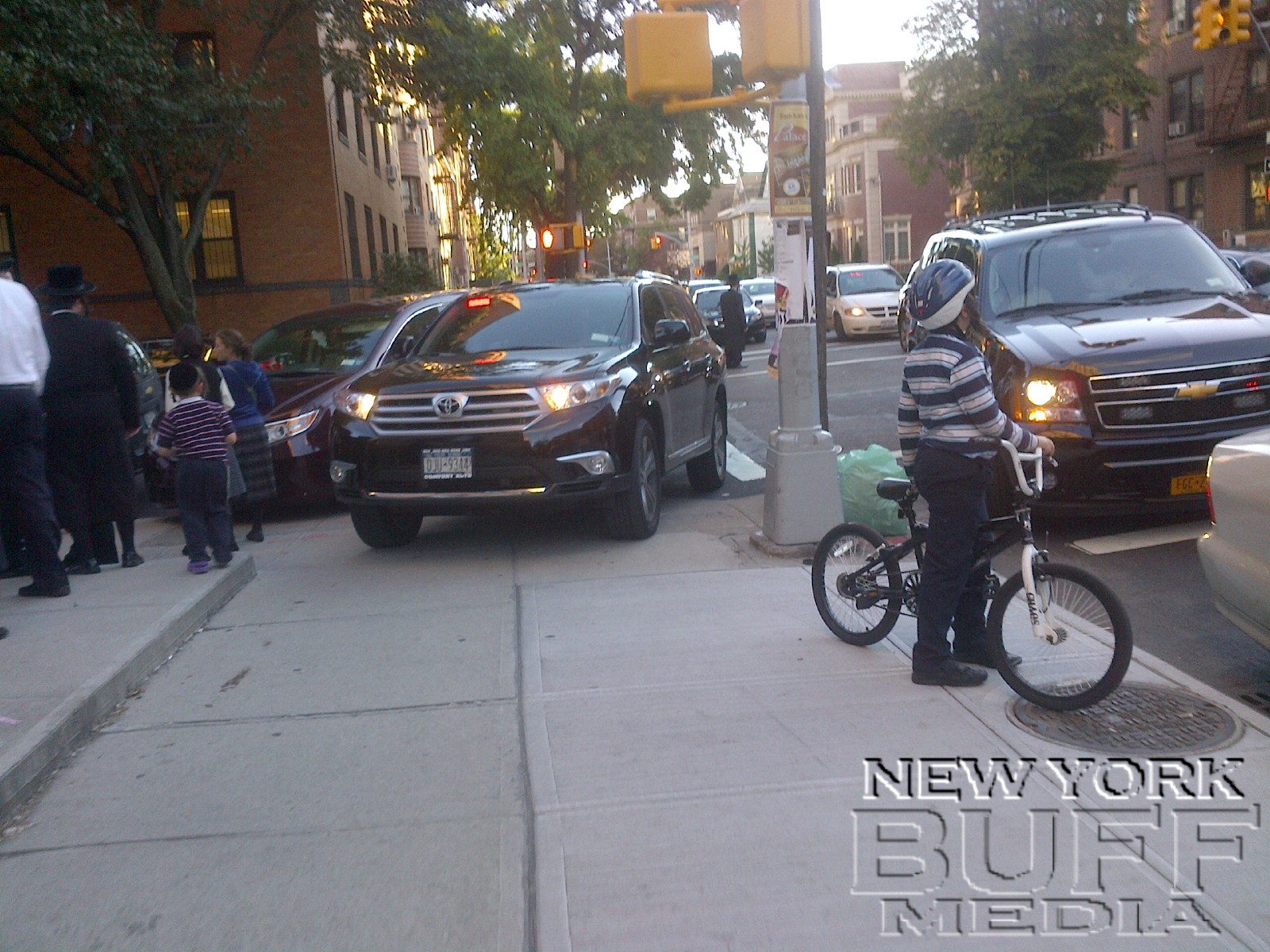 New York Buff Media: One Under Arrest After Assaulting An MOS In Brooklyn