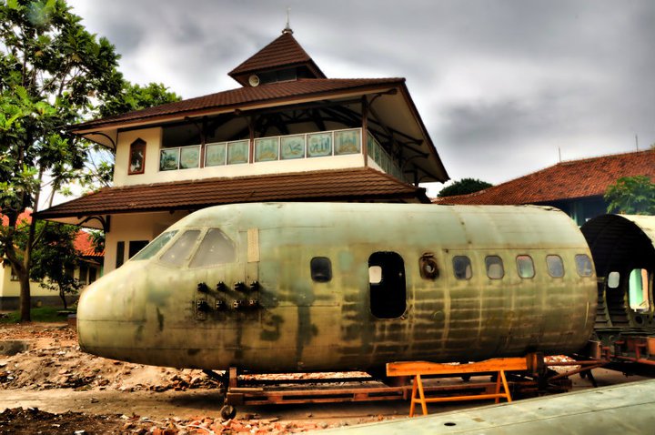 SMKN 12 BANDUNG: The Depiction of SMKN 12 Bandung