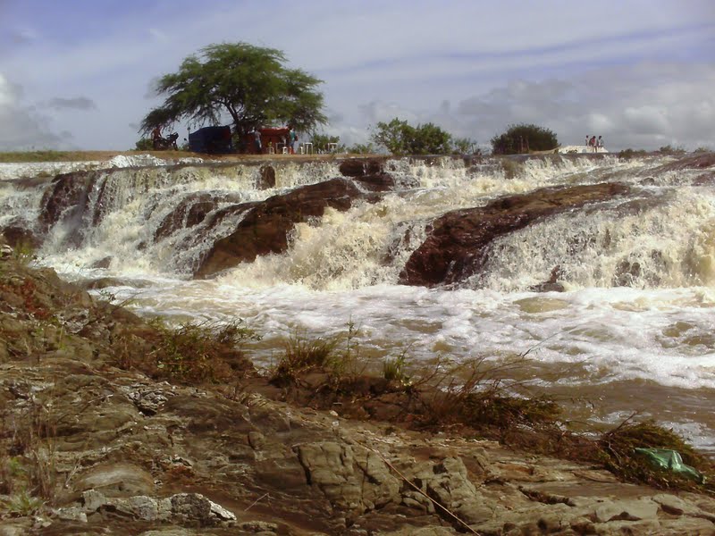 PasCom Cruzêta - RN: Açude público de Cruzeta transborda