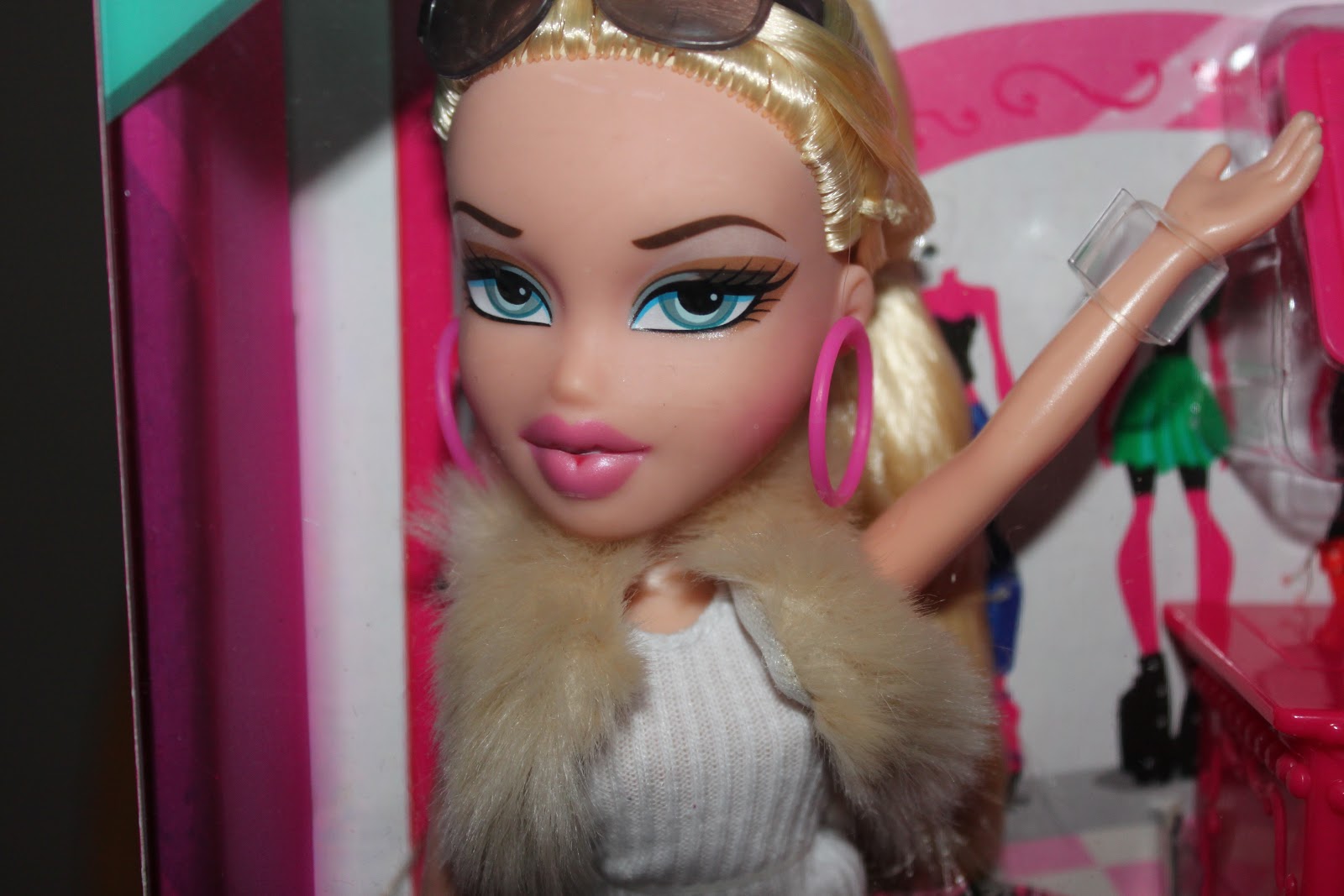 Susan's Disney Family: Holiday Gift Guide: Bratz Boutique Doll Review ...