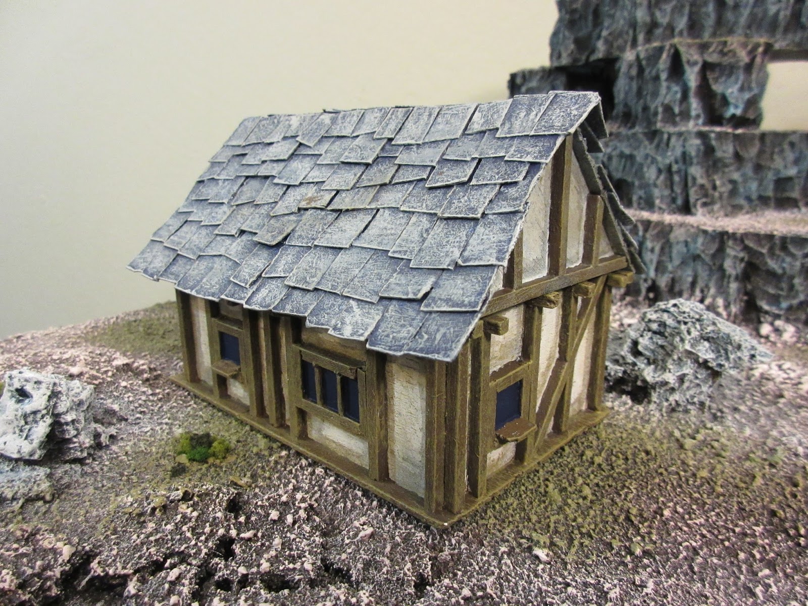 Mars-Miniatures: Cabin In The Woods - Making A Balsa Wood House