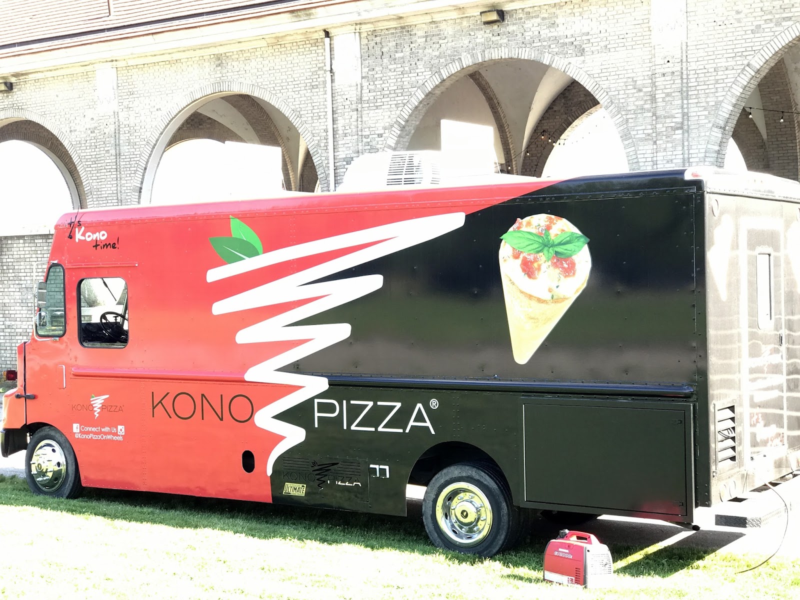 Pizza Quixote: Review: Kono Pizza - (Pizza in a Cone)