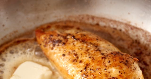 How To Cook Golden, Juícy Chícken Breást on the Stove | Dinner Recipes