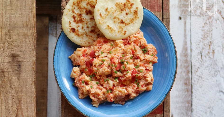 AREPAS COLOMBIANAS RELLENAS DE QUESO - Las Recetas de MJ