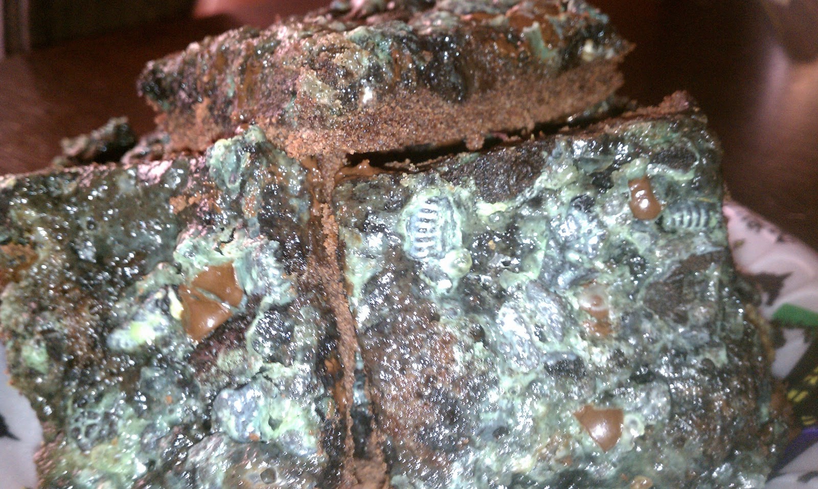 Tickled Tastebuds: "Melted Wicked Witch" Mint Cookies and Cream Gooey ...