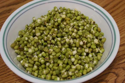 Viki 's Kitchen: Crispy green gram