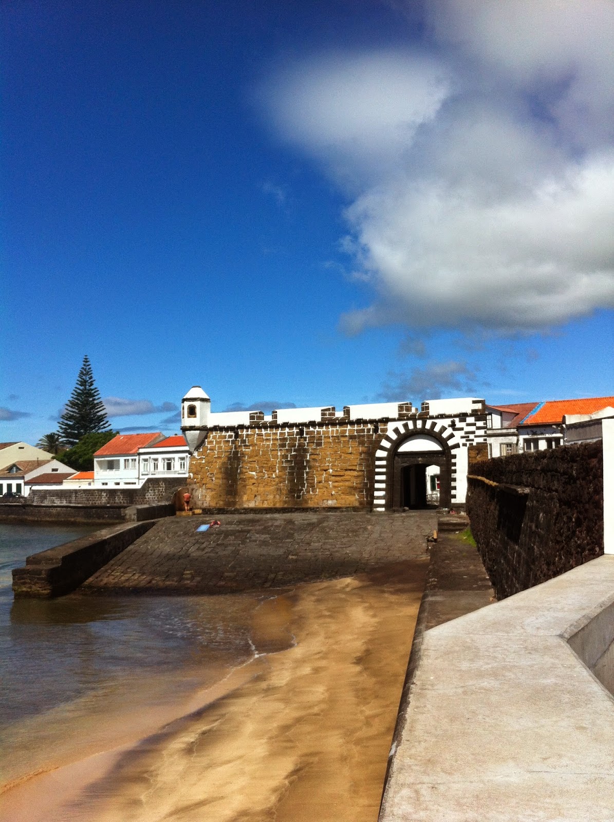 El viaje del Antull: Isla Faial, Azores.