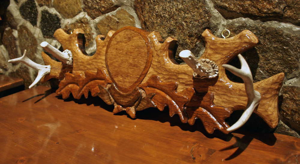 panoplii de vanatoare: cuiere vanatoresti