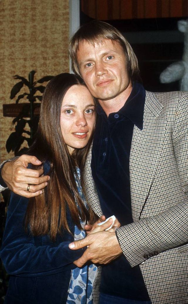 20 Vintage Photographs of Jon Voight and Marcheline Bertrand (Angelina Jolie’s Parents) in the ...