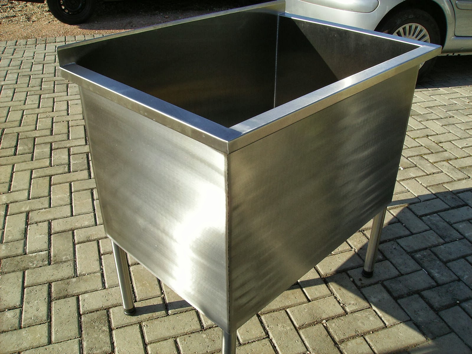 ARTEINOXX Industria e Comercio de moveis em aço inox e pintura epoxi ...