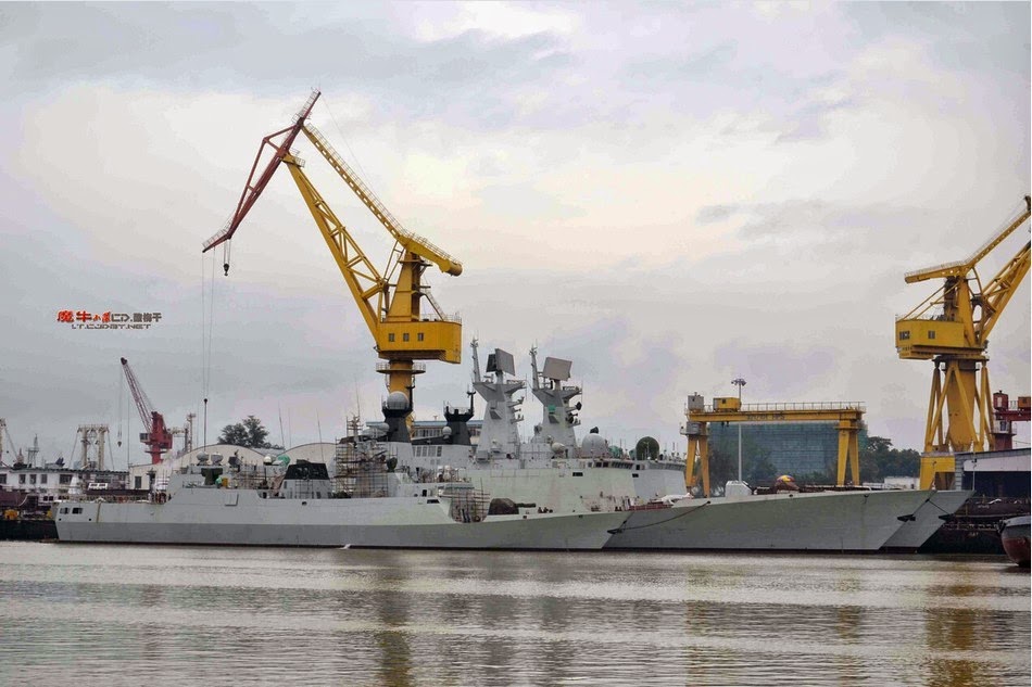 Type 054A Jiangkai II Class Equipped With H/PJ-14 Type 1130 Close in ...