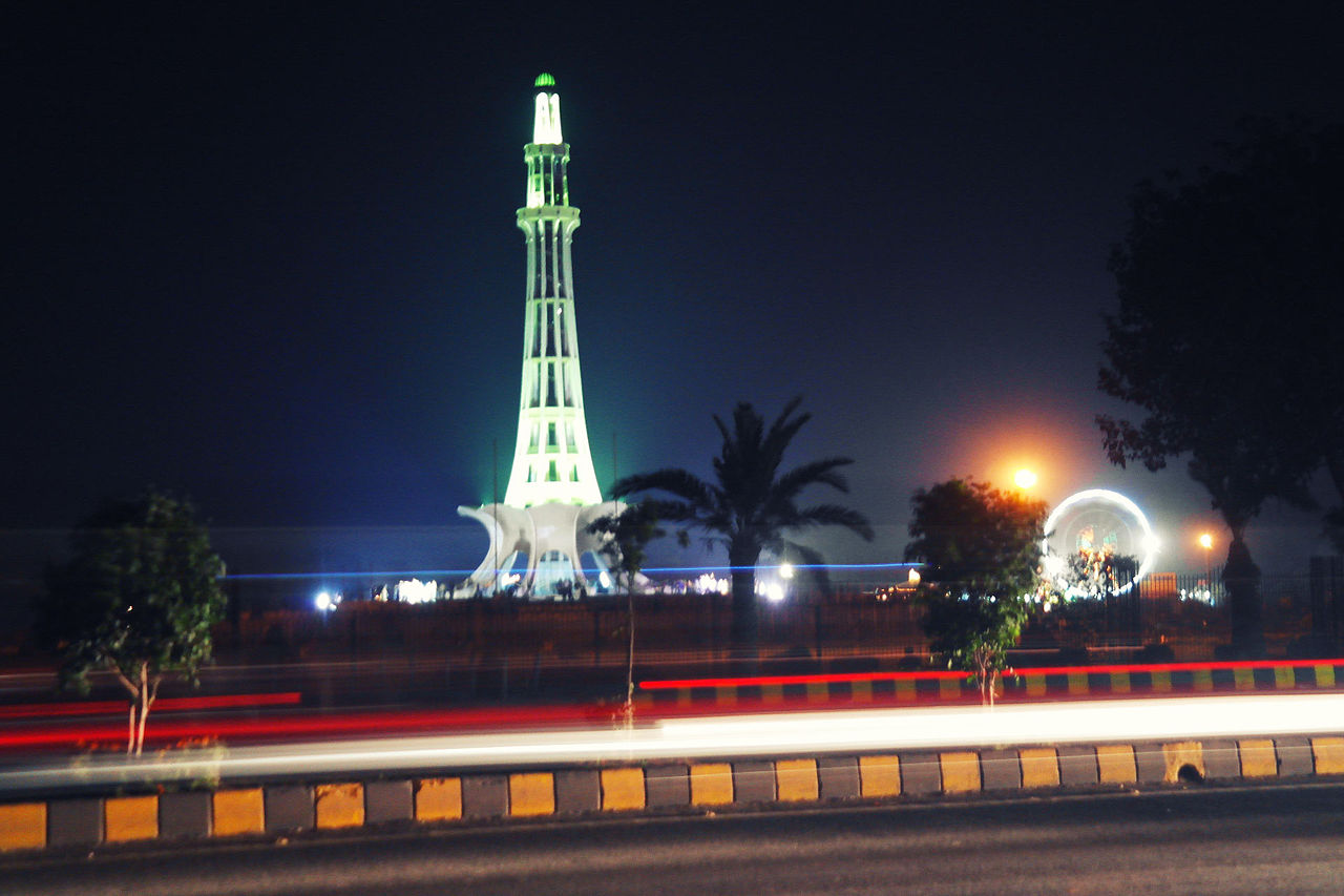 Minare Pakistan ... Night view