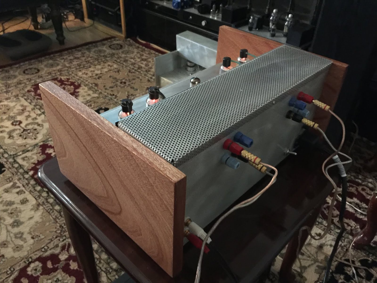 Wavebourn non ordinary Push Pull tube amplifier – M & S | Ultimate High ...