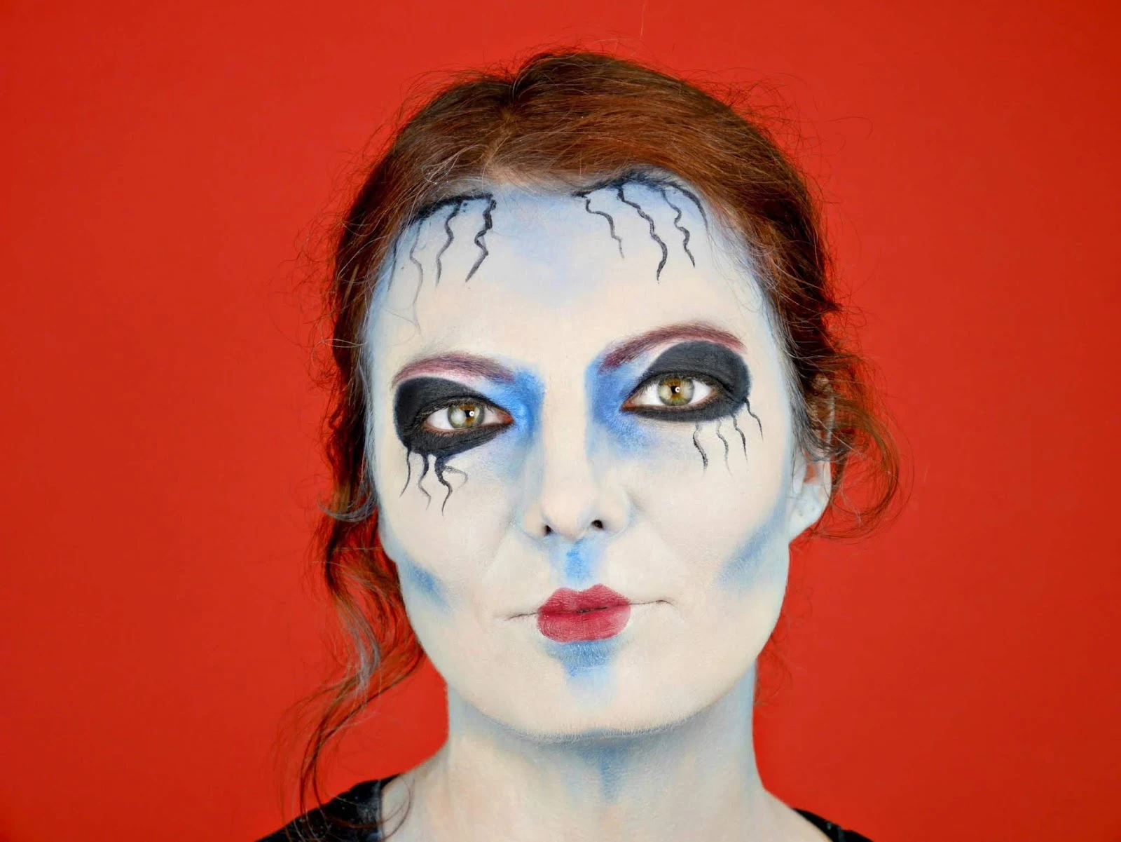 How to make yourself look like a zombie