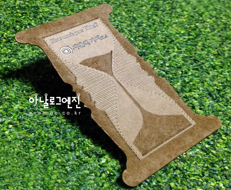 아날로그엔진 특이한 명함제작아날로그 감성이 느껴지는 특이한명함 디자인 제작 사례카메라명함 포토그래퍼명함 크라프트지명함