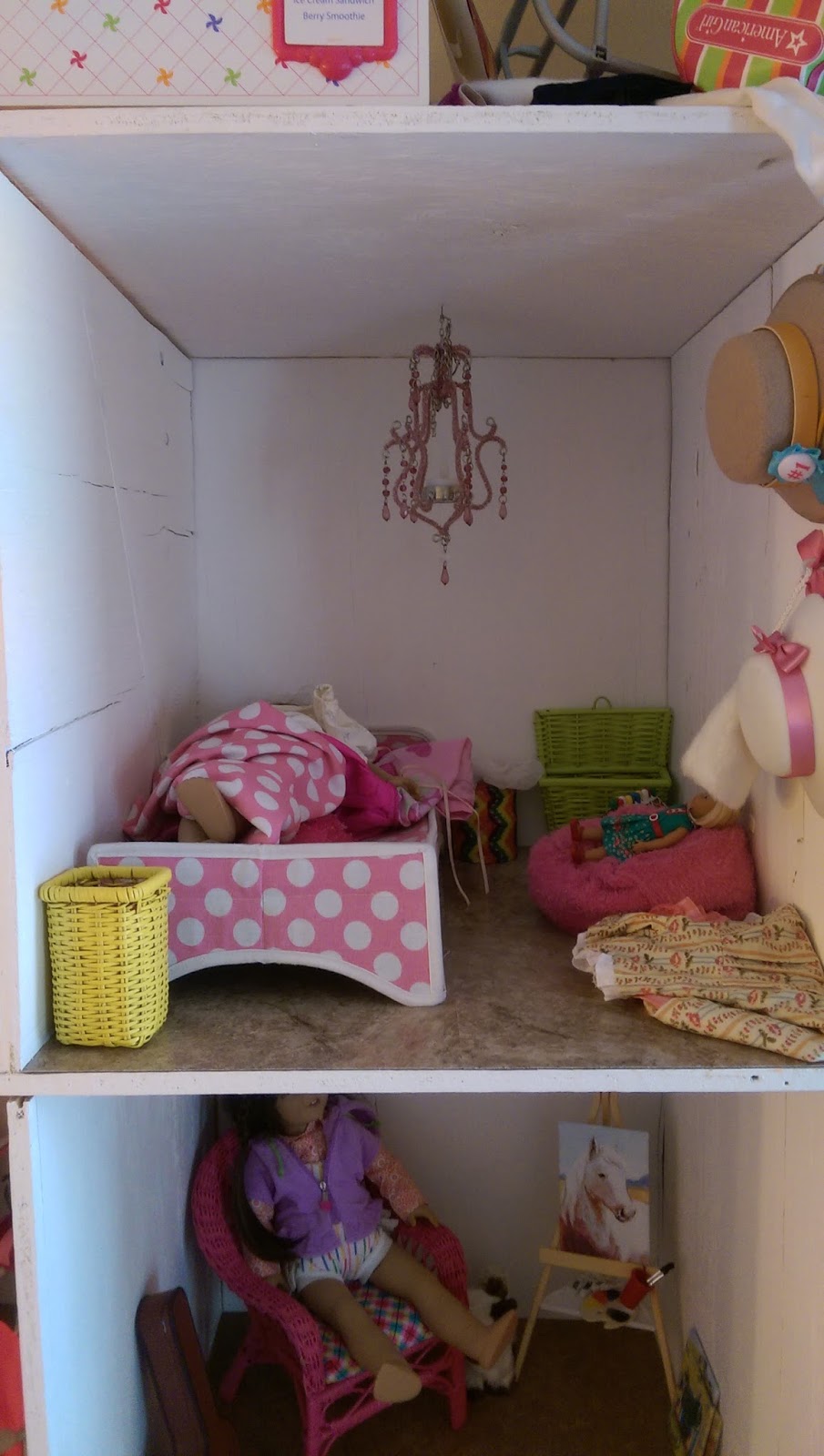 The Smart Momma: Decorating an American Girl Dollhouse