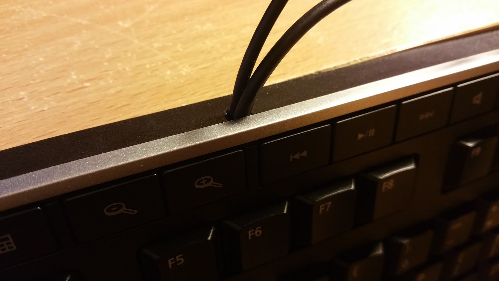 Modify Dell multimedia keyboard from USB bus power - Tutorial Australia