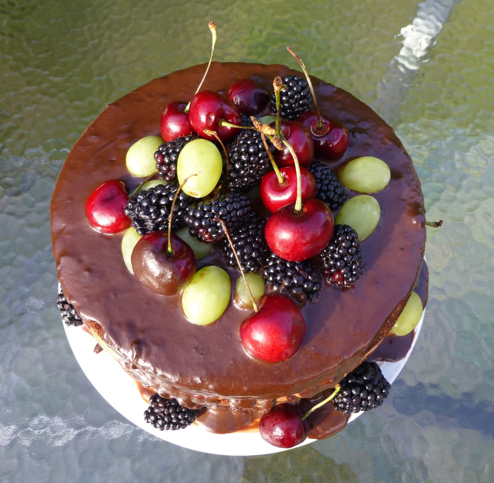 CakeSophia: Chocolate and fruit cake