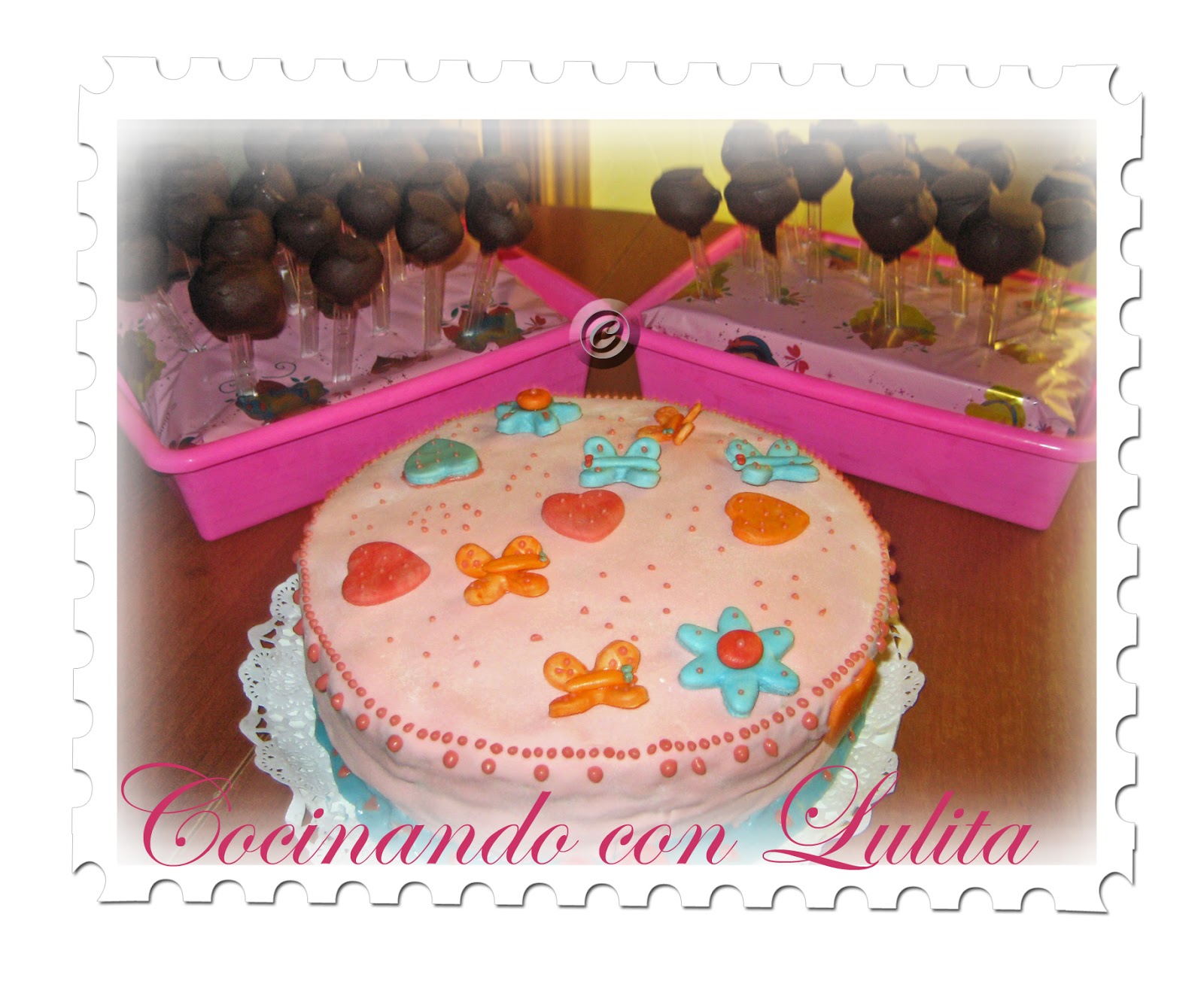 COCINANDO CON LULITA: Tarta fondant mariposas con frosting de chocolate ...