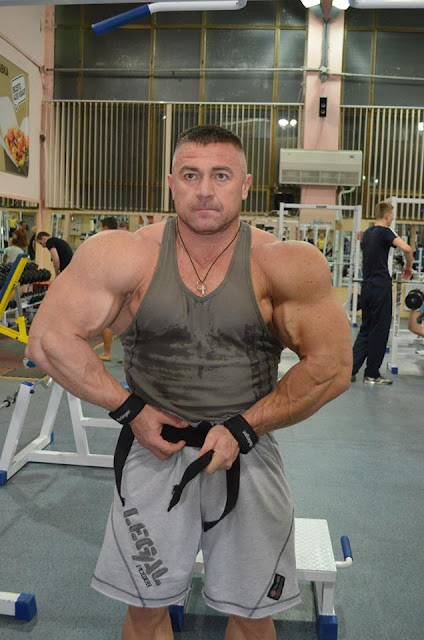 Muscle Lover: Ukrainian bodybuilder Sergey Yatsyuk