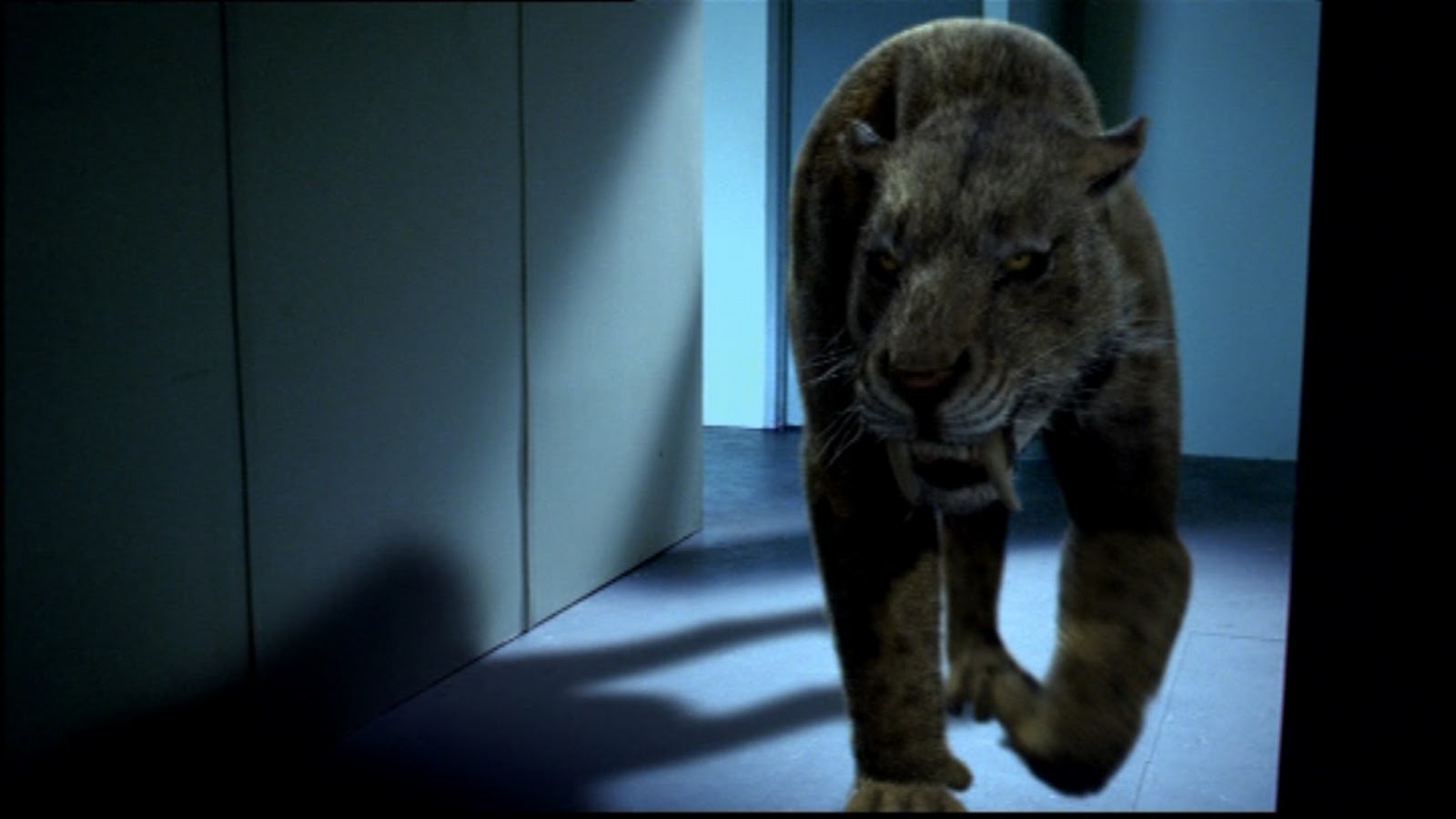HORROR FOREVER: ATAK SZABLOZĘBNEGO / ATTACK OF THE SABRETOOTH (2005)