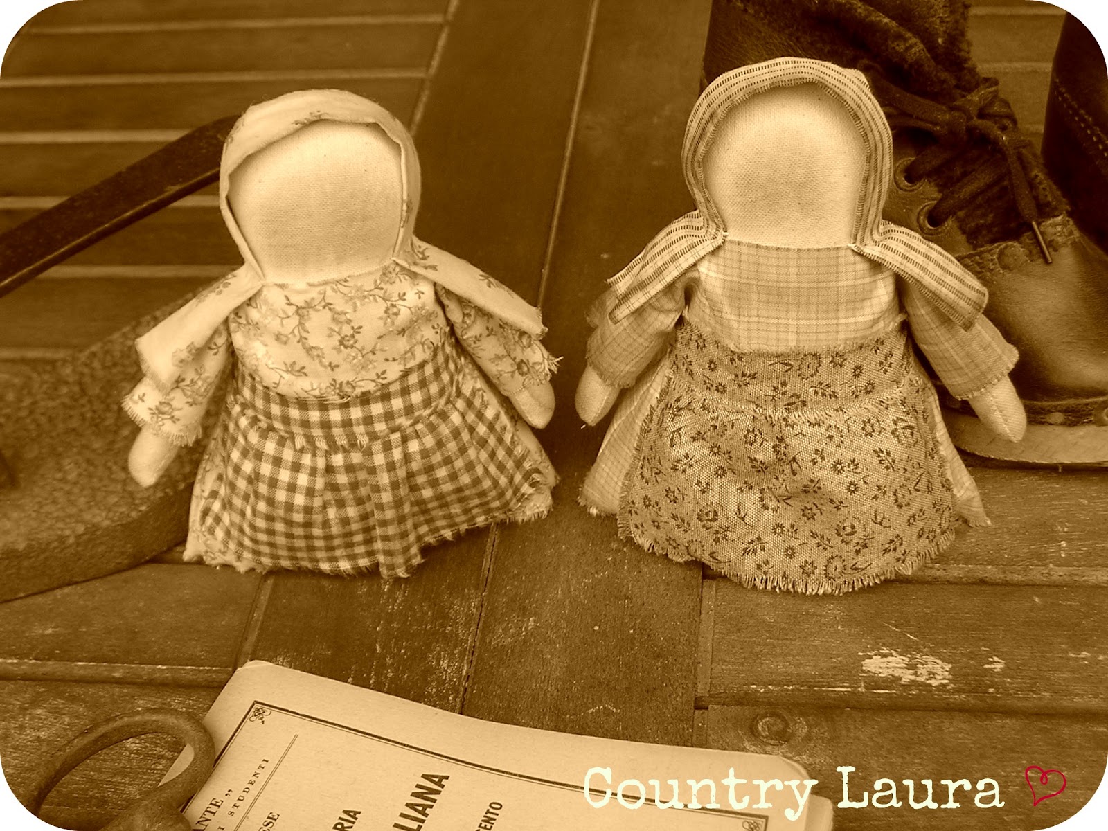 Country Laura: STUMP DOLLS