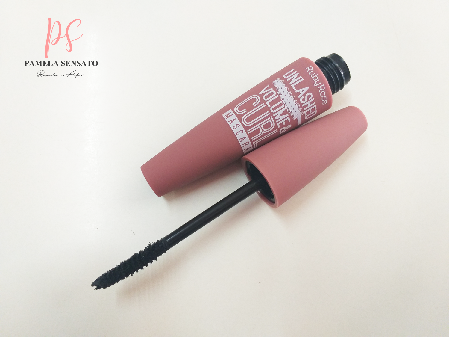 Máscara para Cílios Unlashed Volume e Curl Ruby Rose - Pâmela Sensato ...