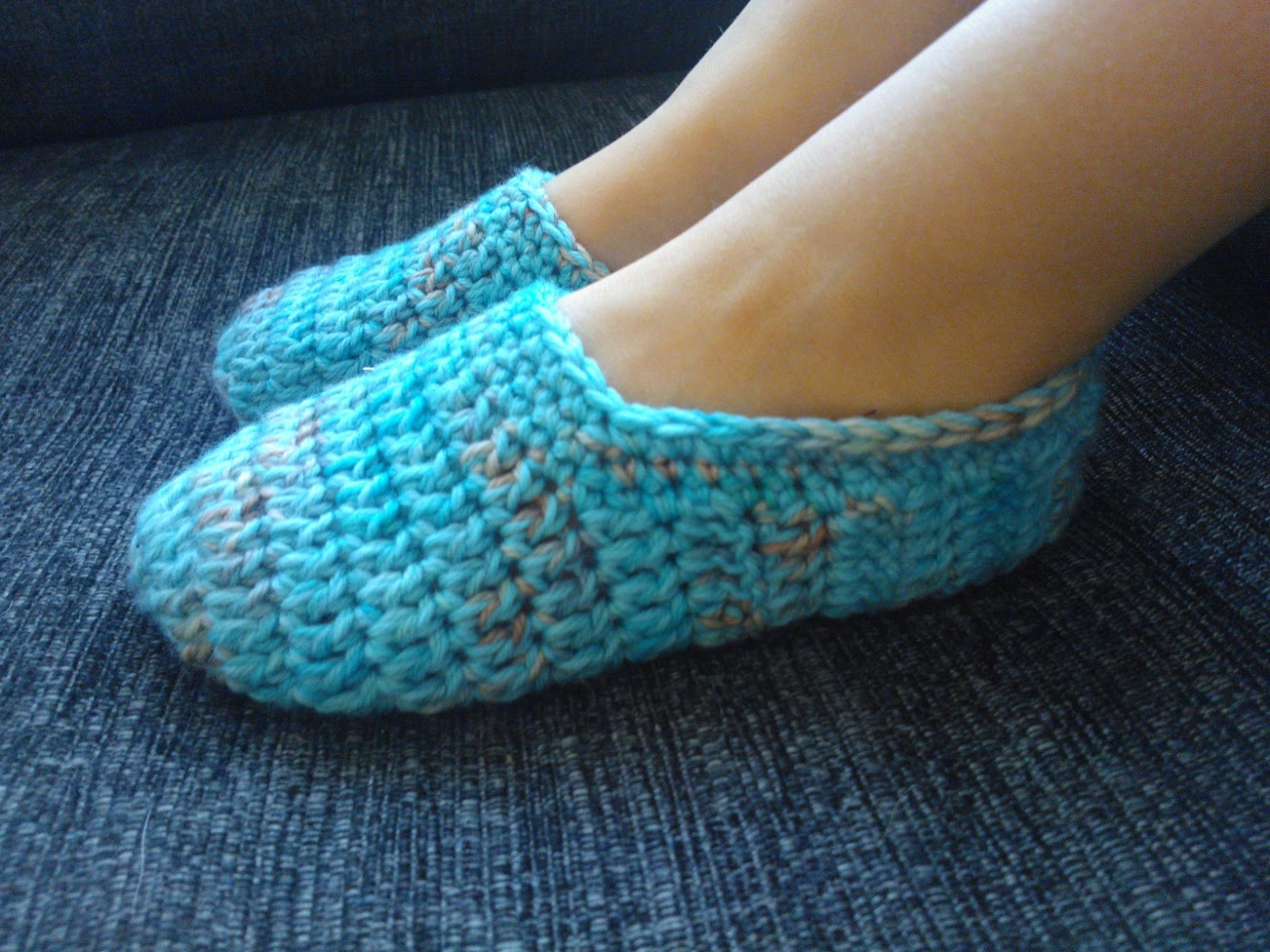 Handmade by Suvi: Virkattuja tossuja lapsille