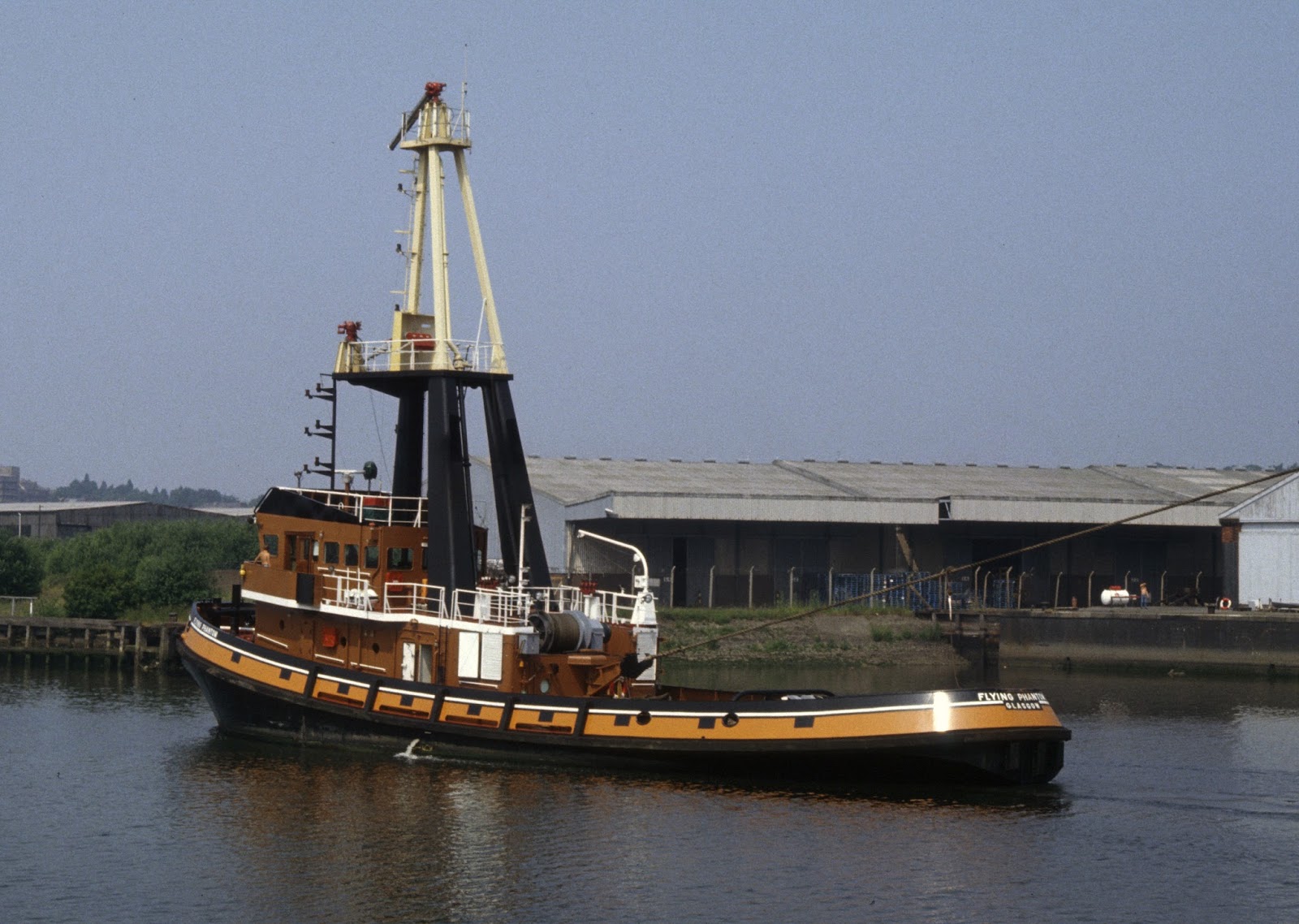 BRIAN'S SHIPPING PHOTOS: FLYING TUGS CLYDEBANK