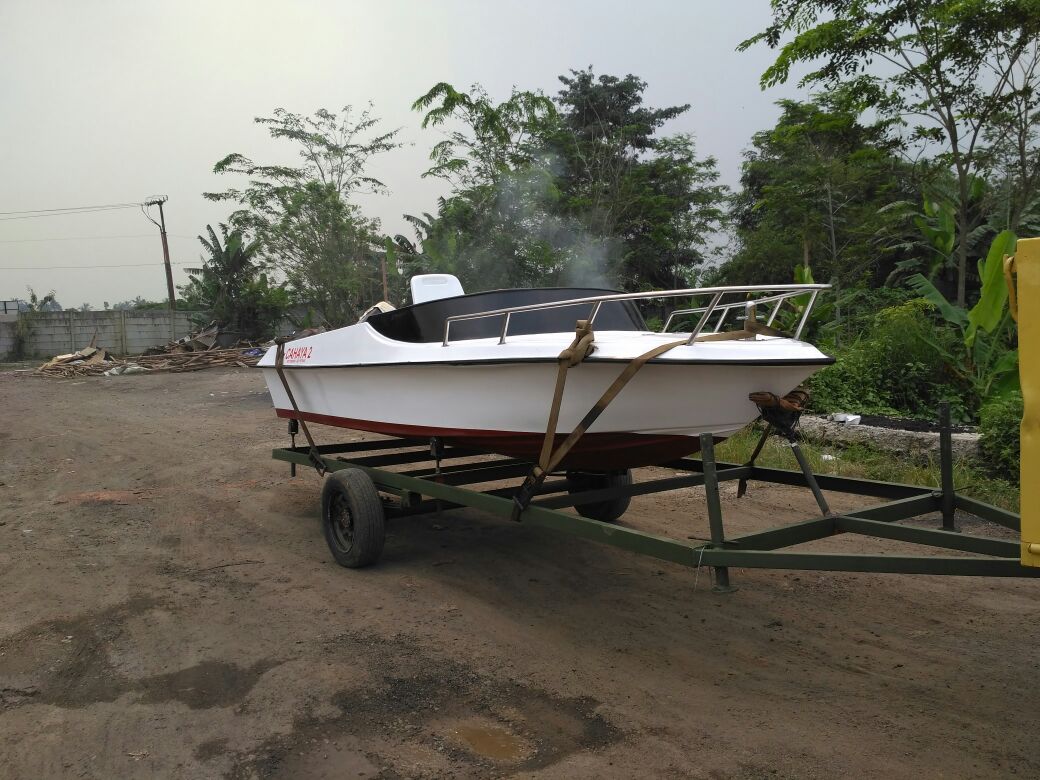 Daftar Harga Speed Boat Murah Terbaru 2022 - Bengkel Fiberglass