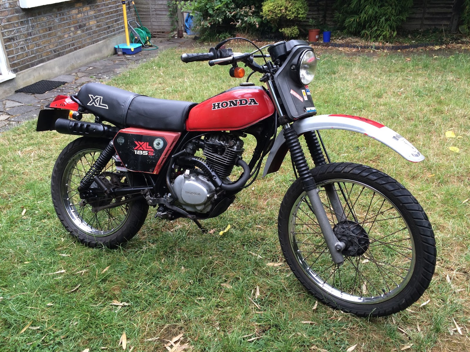 imperial customs: Honda XL185s