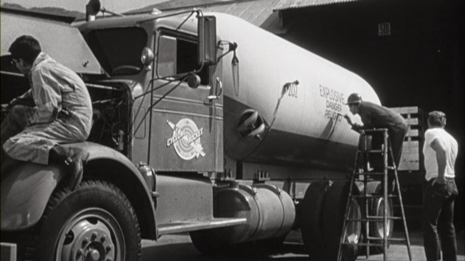 Happyotter: VIOLENT ROAD (1958)