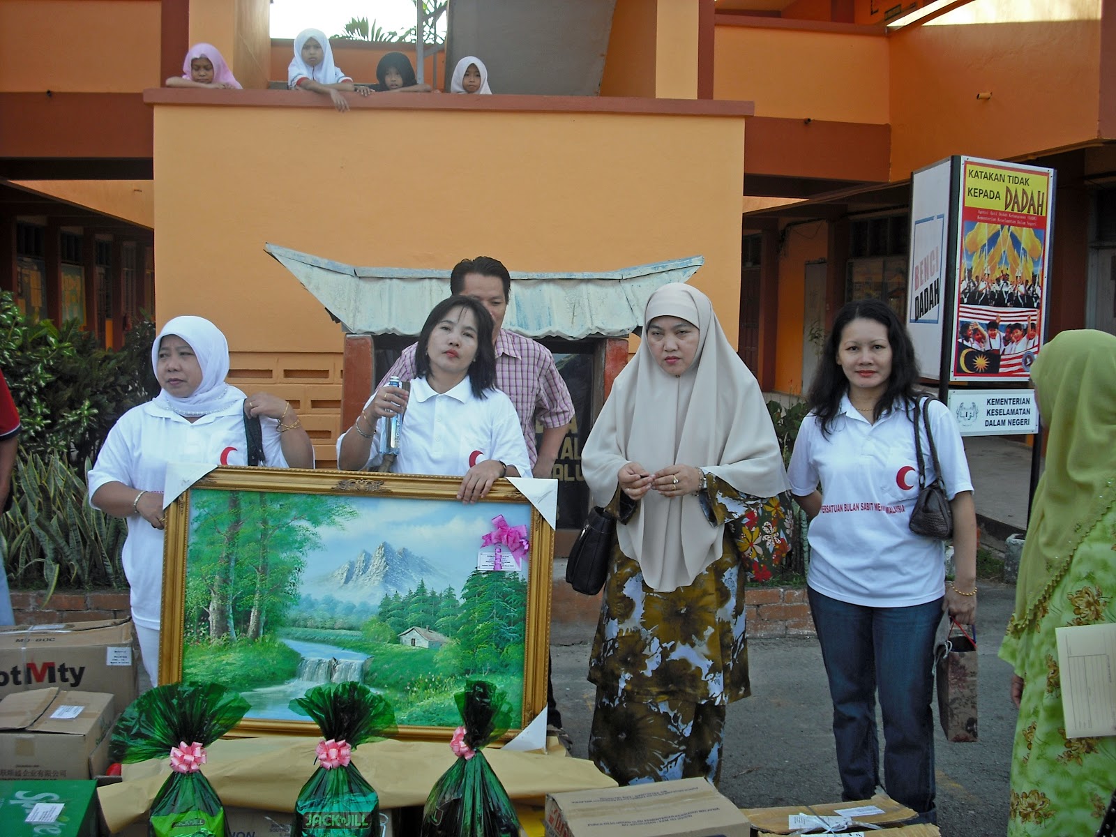 RS BLOG: SK INANAM DUA- KOLEKSI GAMBAR 16.8.2008 Lawatan ke Rumah ...