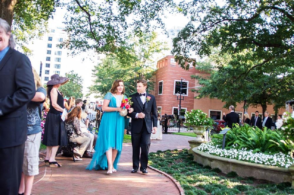 NickALive!: 'Squidward' Voice Actor Rodger Bumpass Marries High School ...