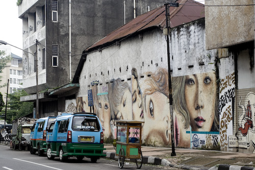 Mural Favorit di Sekitar Stasiun Bandung | Bandung Diary