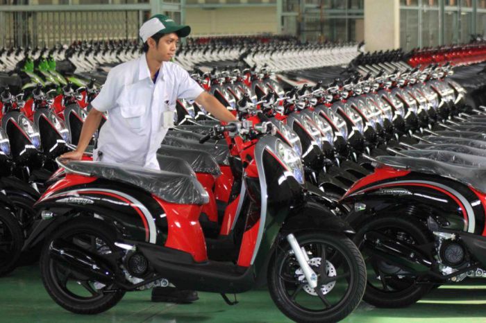 Honda Scoopy 2012: Honda Scoopy 2012 Merah Hitam