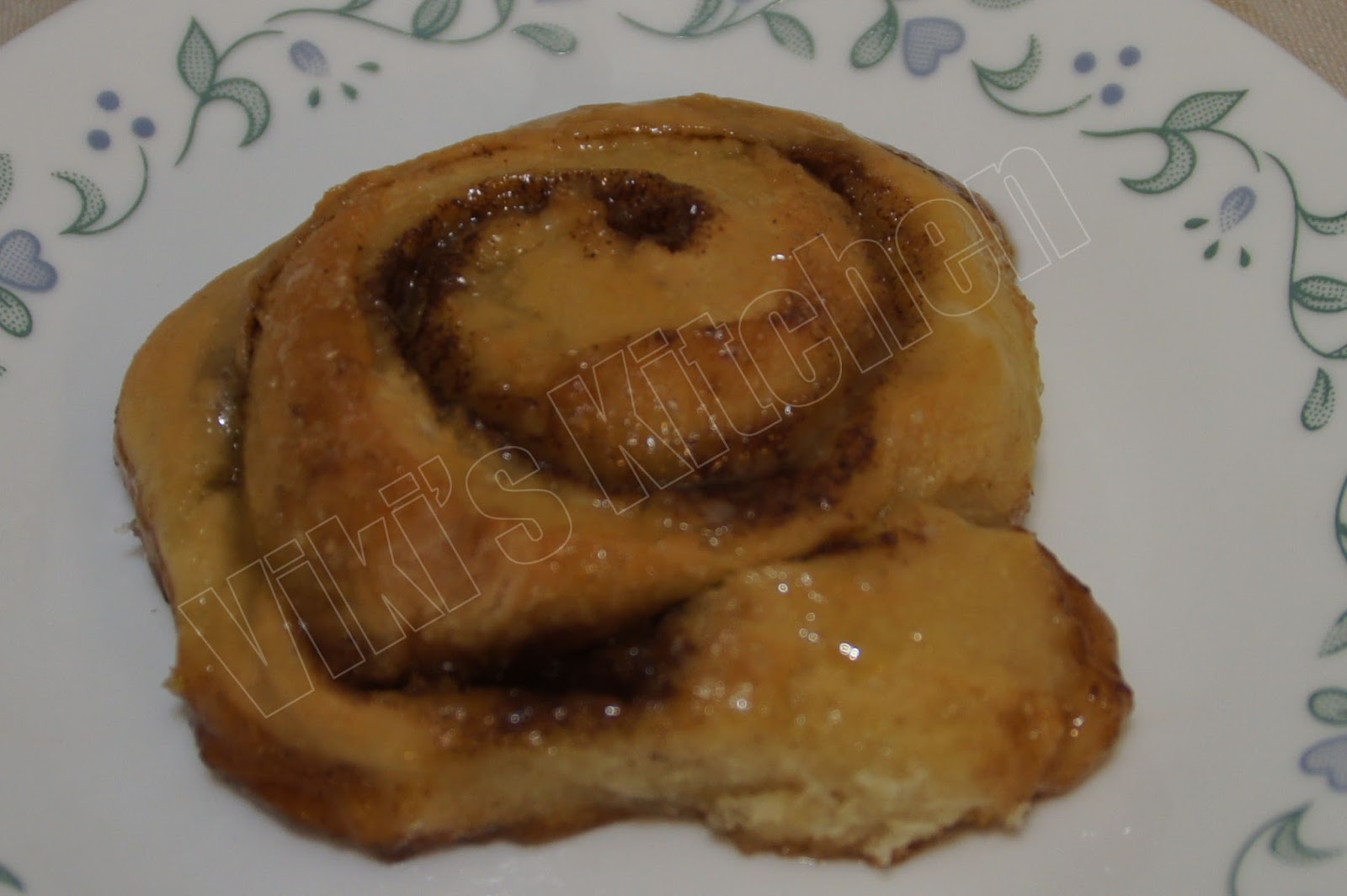 Viki 's Kitchen: Orange cinnamon rolls
