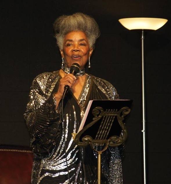 Debbie's Manos: Full Circle with Manos