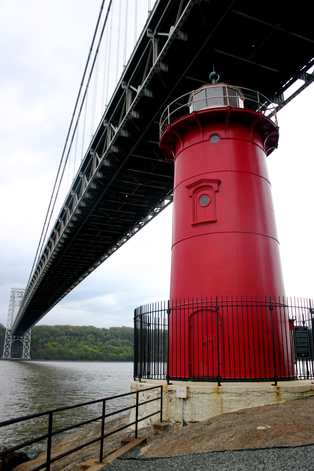 A Million Things I Love . . .: #584 - Little Red Lighthouse in NYC