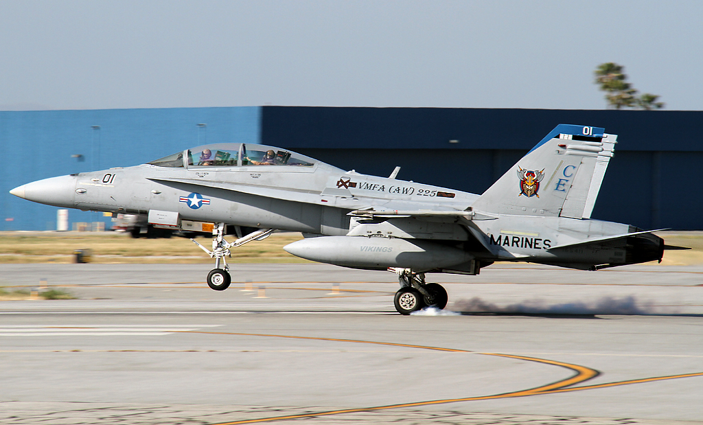 Aero Pacific Flightlines: USMC F/A-18D's at Long Beach Airport (LGB/KLGB)