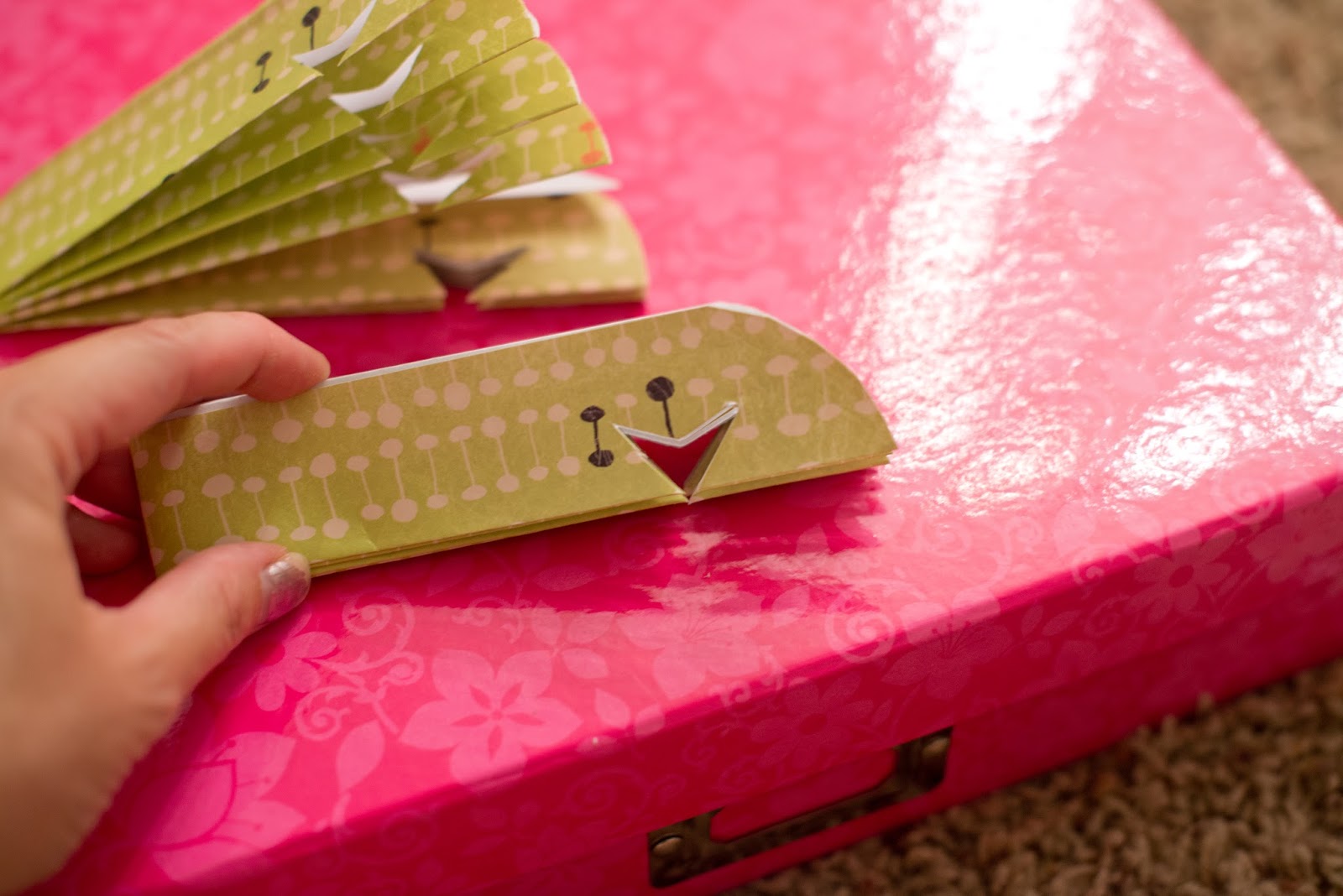 Domestic Fashionista: Paper Flower Fans Tutorial