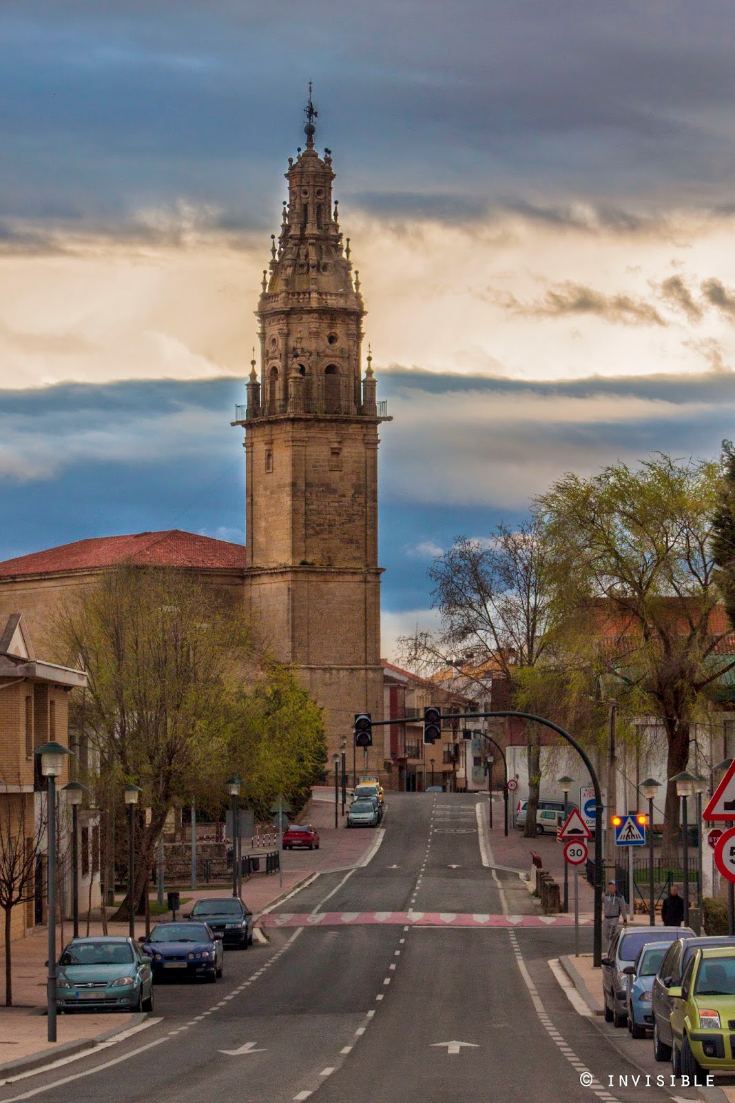 Invisible SLG Photos: Iglesia de Oyón (Alava)