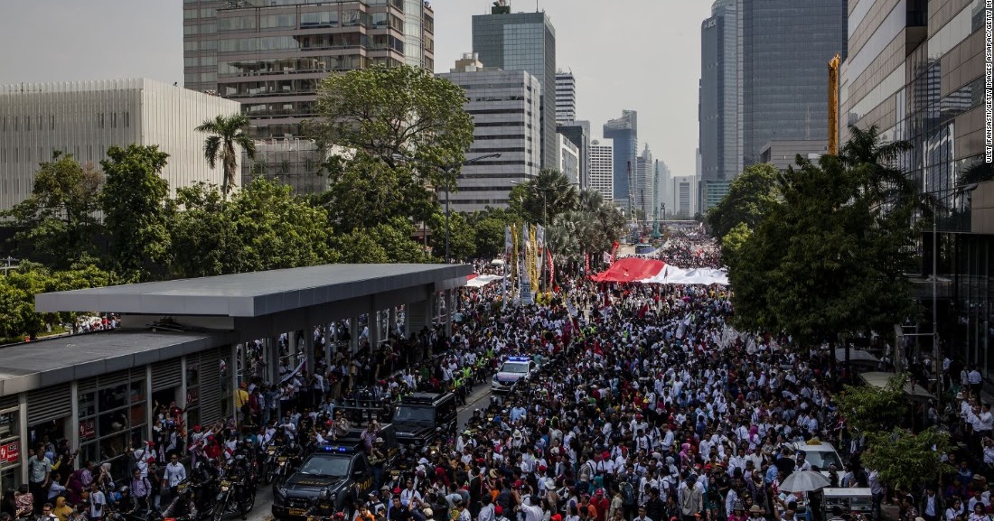 Indonesian Human Geography: REALITA KONDISI KEPENDUDUKAN DI INDONESIA
